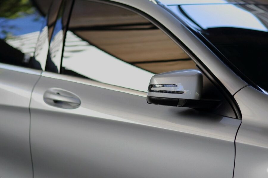 Solarplexius protezione solare | Disponibile per oltre 4,500 auto